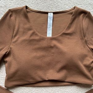 ALO Yoga | Tops | New Alo Yoga Ribbed Defined Long Sleeve Bra Crop Top ...